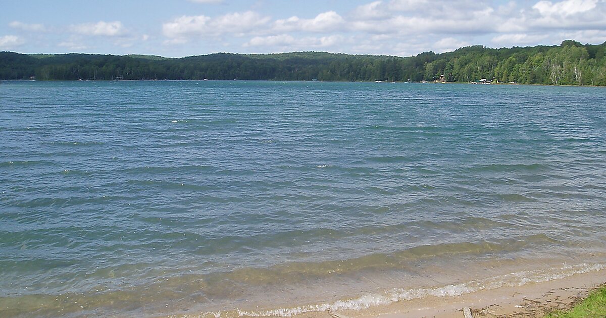 Thumb Lake in Charlevoix | Tripomatic