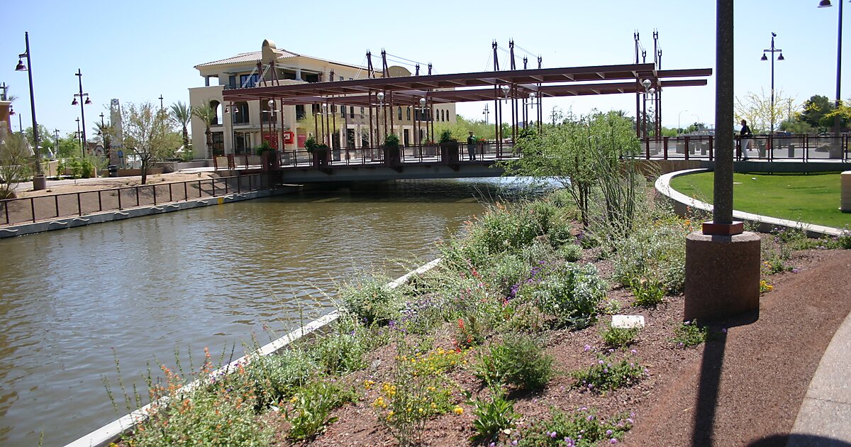 Arizona Canal in Scottsdale, Arizona, USA | Tripomatic