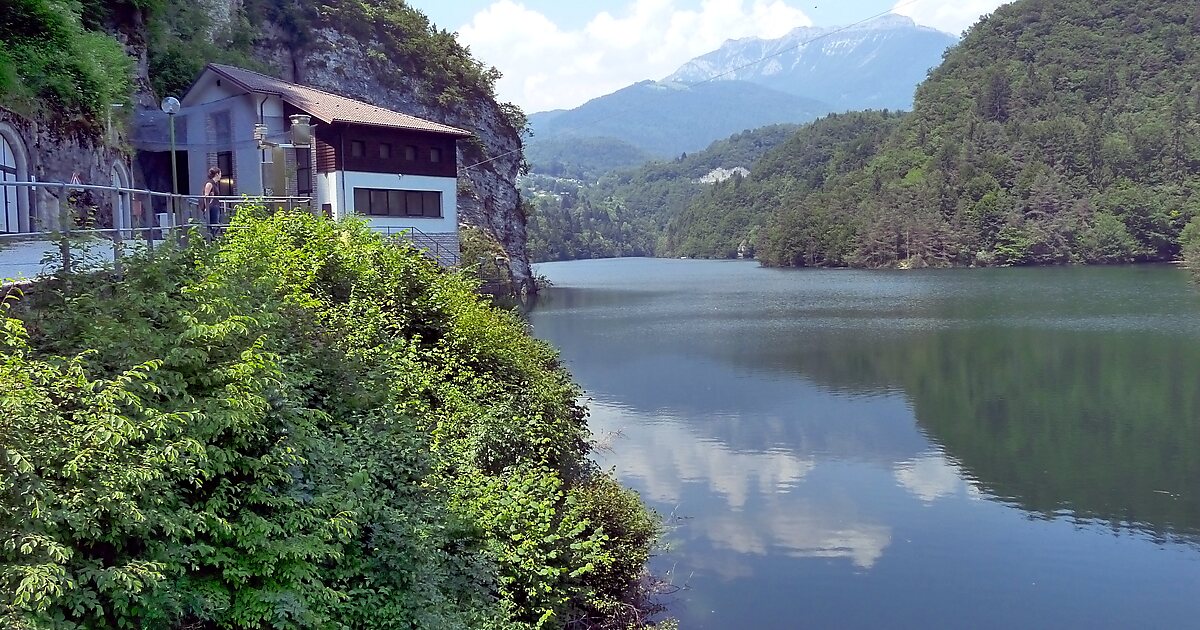 Lago di Senaiga - Lamon, Italia | Tripomatic