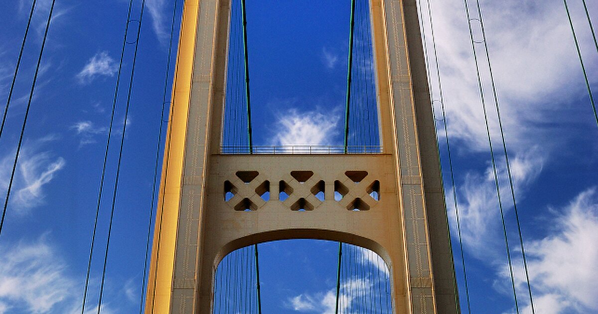 Puente del Estrecho de Mackinac en Míchigan, Estados Unidos de América ...