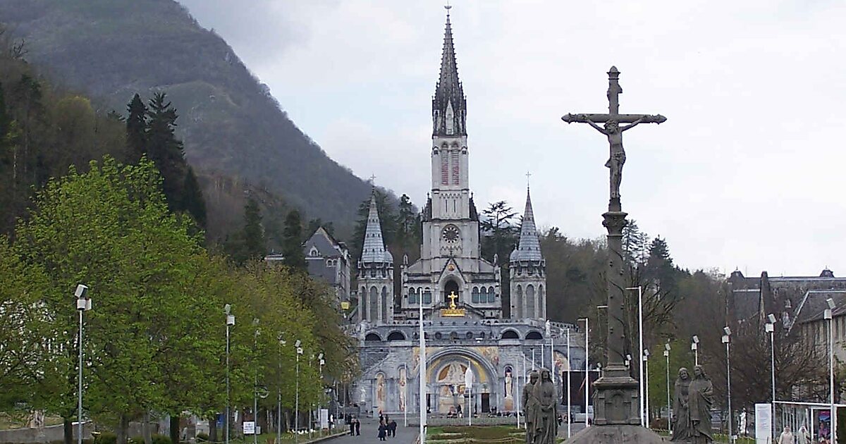 Sanctuary of Our Lady of Lourdes in Lourdes, France | Tripomatic