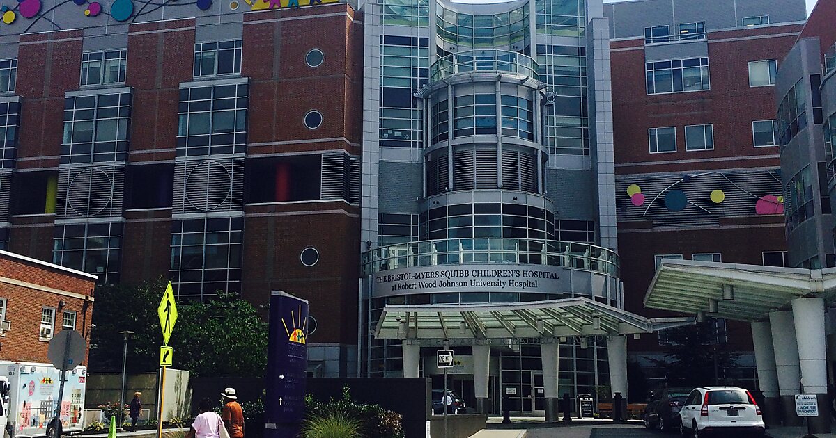 Robert Wood Johnson University Hospital in New Brunswick, New Jersey ...