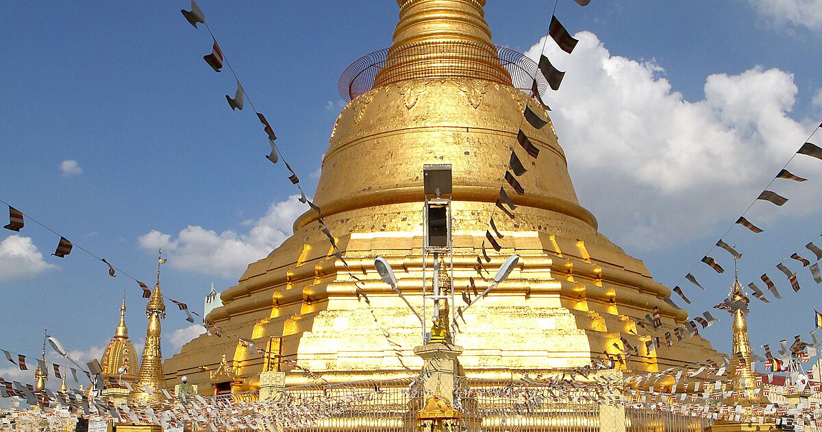Botahtaung Pagoda the bus 57 in front of the pagoda goes beside the ...