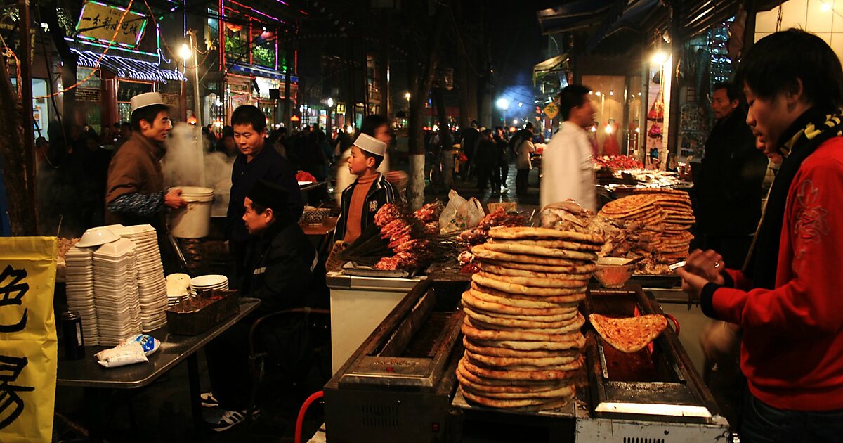 Muslim Quarter in Bei yuan men, Qing nian lu, China | Tripomatic