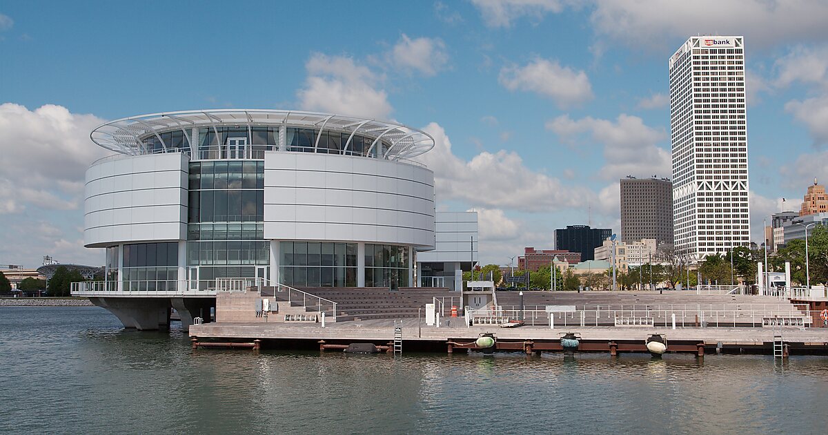 Discovery World Science + Technology Center in East Town, Milwaukee ...