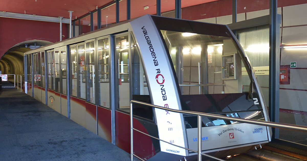 Gardena Ronda Express in Val Gardena, Italy | Tripomatic