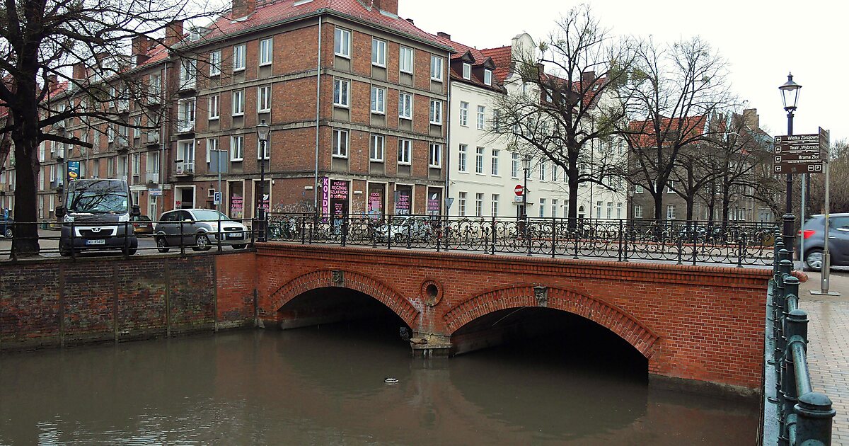 Bread Bridge in Gdańsk, Poland | Tripomatic