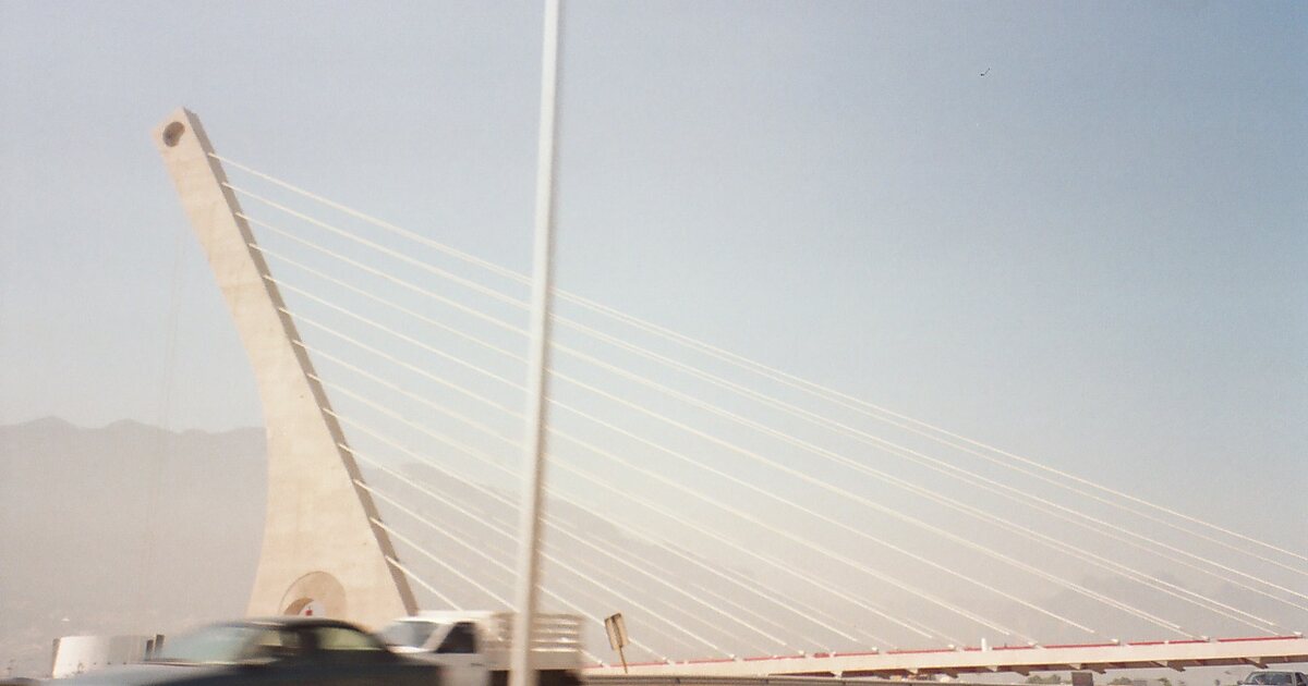Puente de la Unidad Bridge in Monterrey | Tripomatic