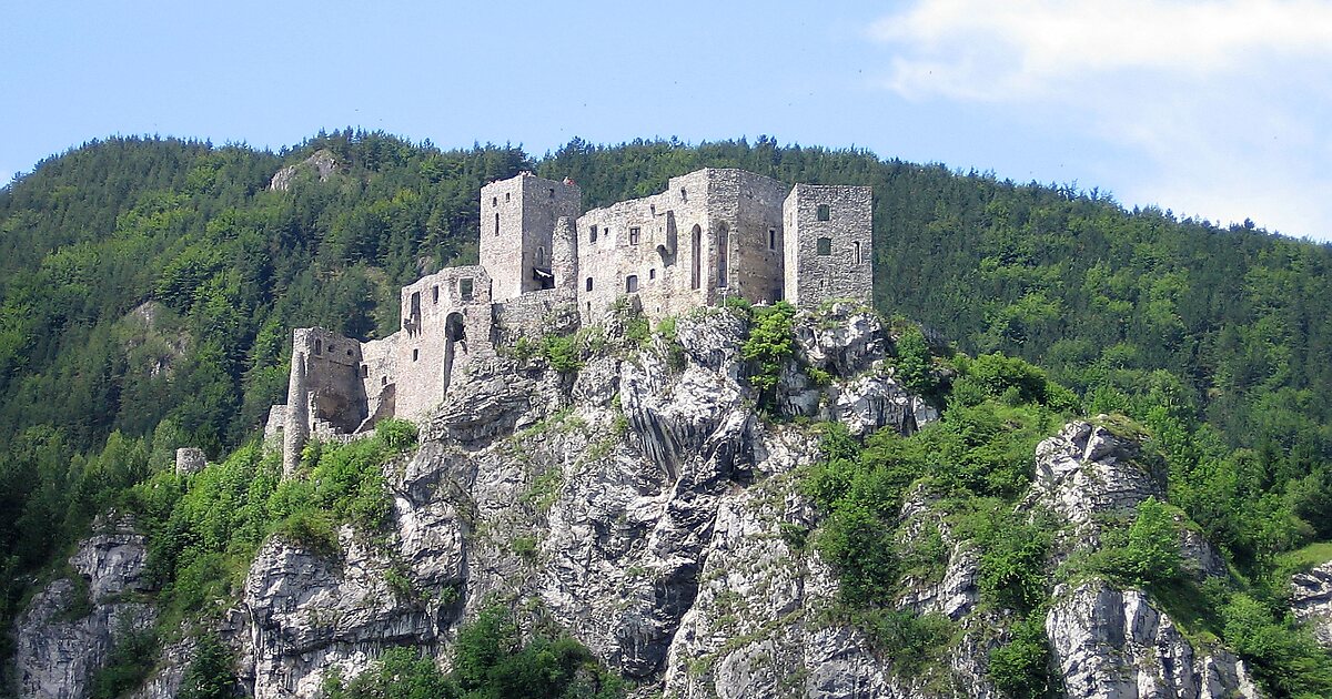 Château de Strečno - Strečno, Slovaquie | Tripomatic