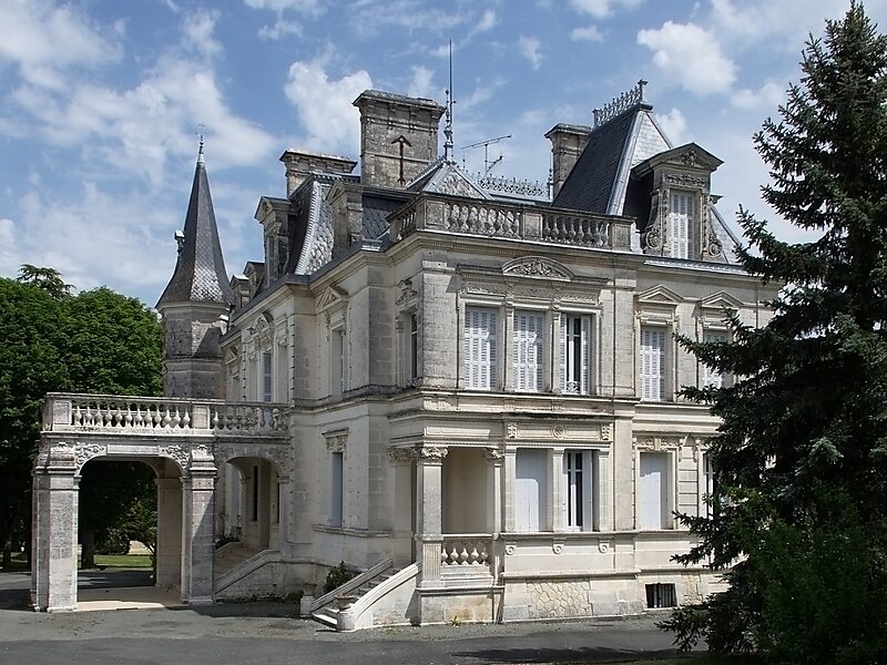 Laprade, Charente in Nouvelle-Aquitaine, France | Tripomatic