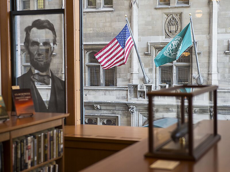 Pritzker Military Museum & Library in Chicago Loop | Tripomatic