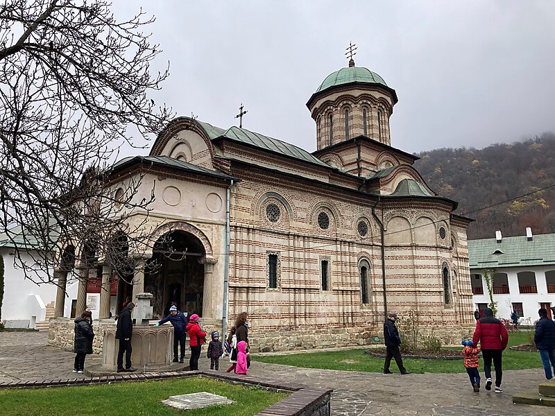 Monasterio de Cozia en Călimănești, Rumania | Tripomatic