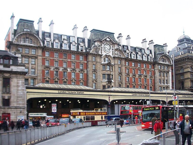 London Victoria station in London, UK | Tripomatic