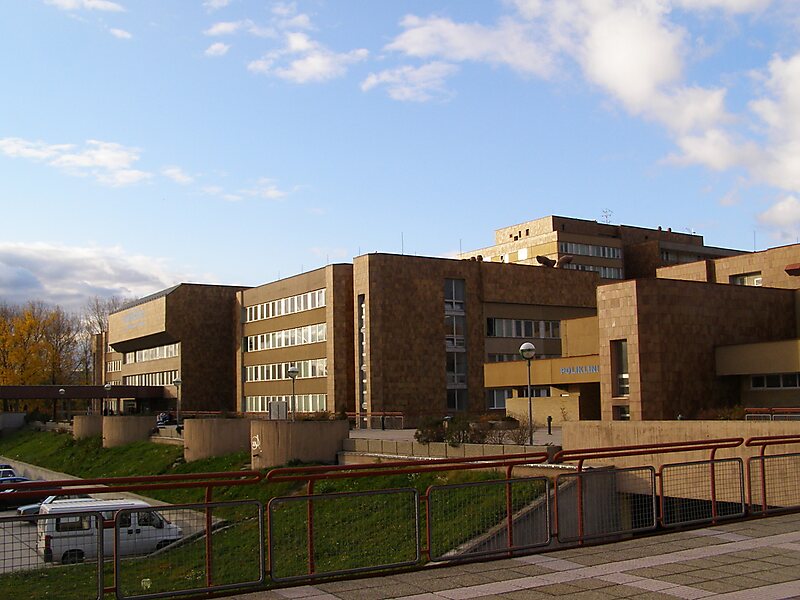 Univerzitná nemocnica Bratislava - Nemocnica sv. Cyrila a Metoda - Lúky, Bratislava, Slovensko ...