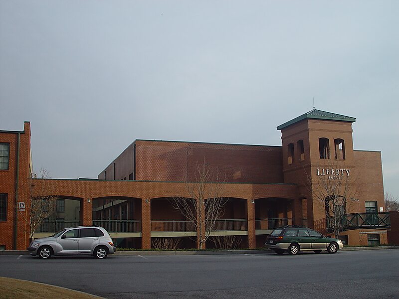 Roswell High School in Roswell, Georgia | Tripomatic