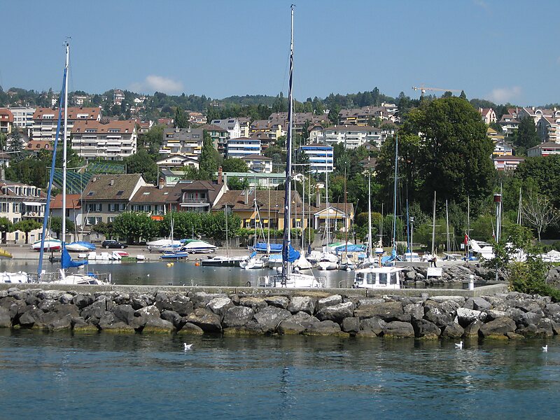 Pully - Canton de Vaud, Schweiz/Suisse/Svizzera/Svizra | Tripomatic