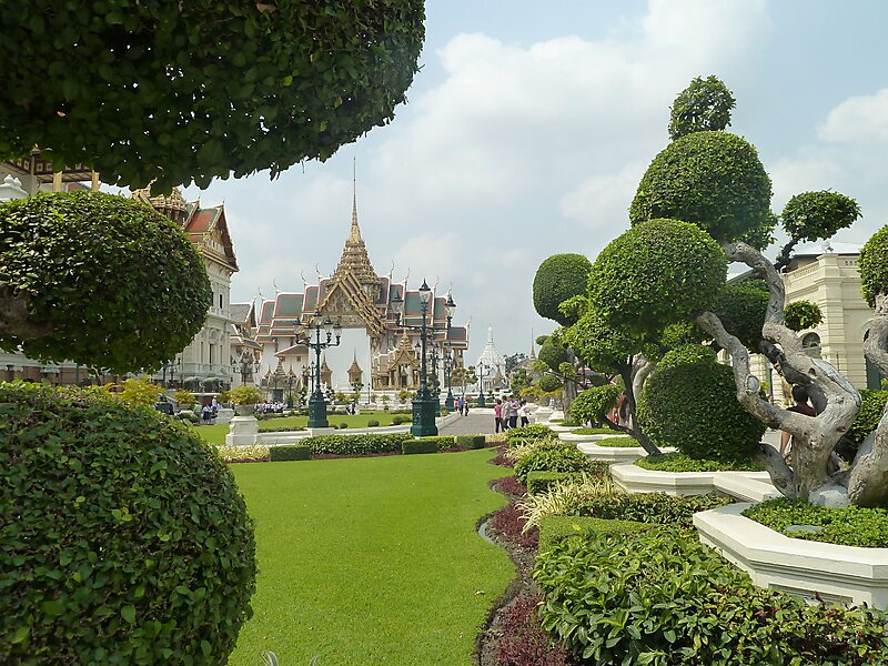 Dusit Park in Dusit District, Bangkok, Thailand | Tripomatic